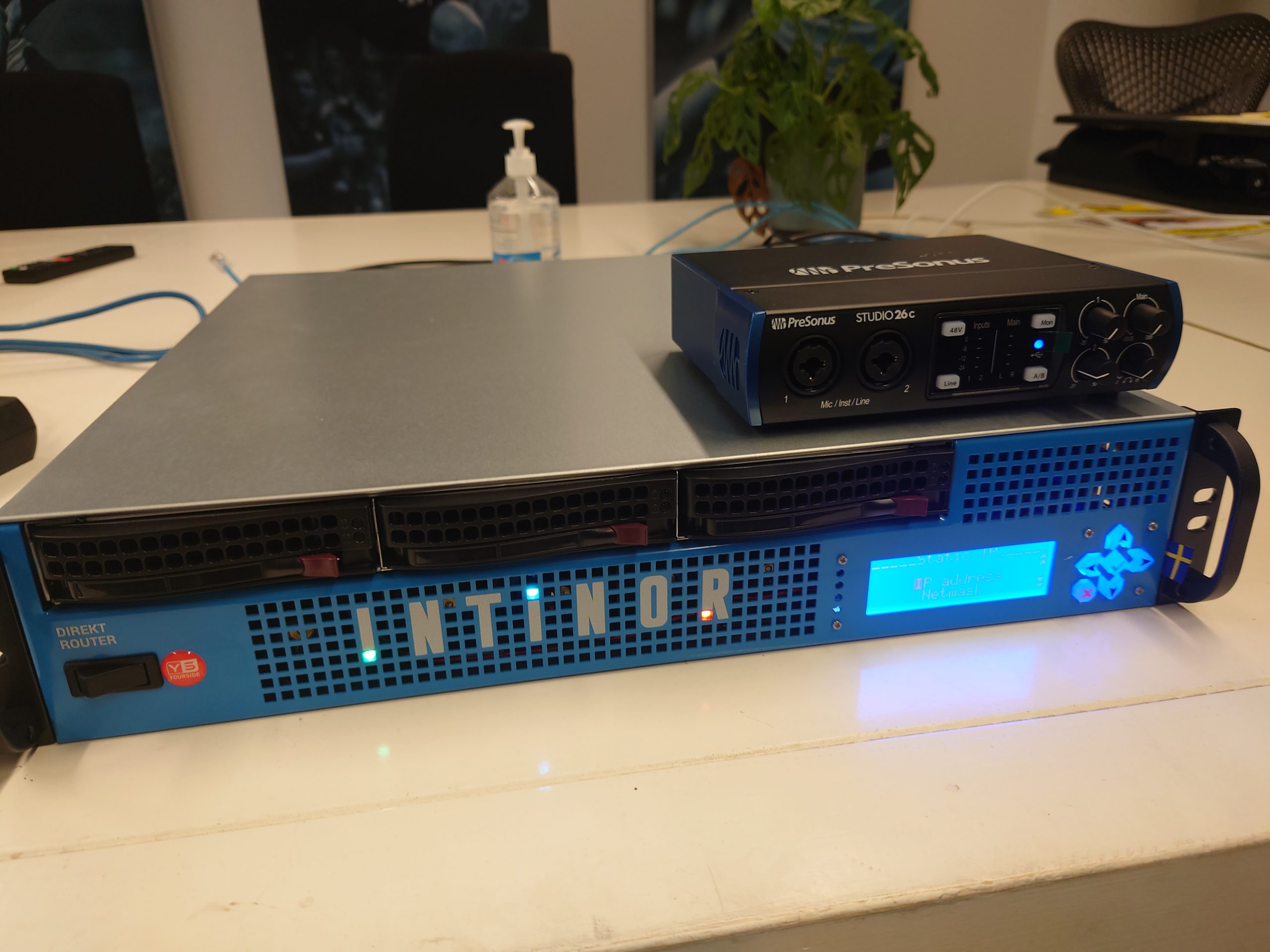 Intinor Swedish ingenuity - YourSide